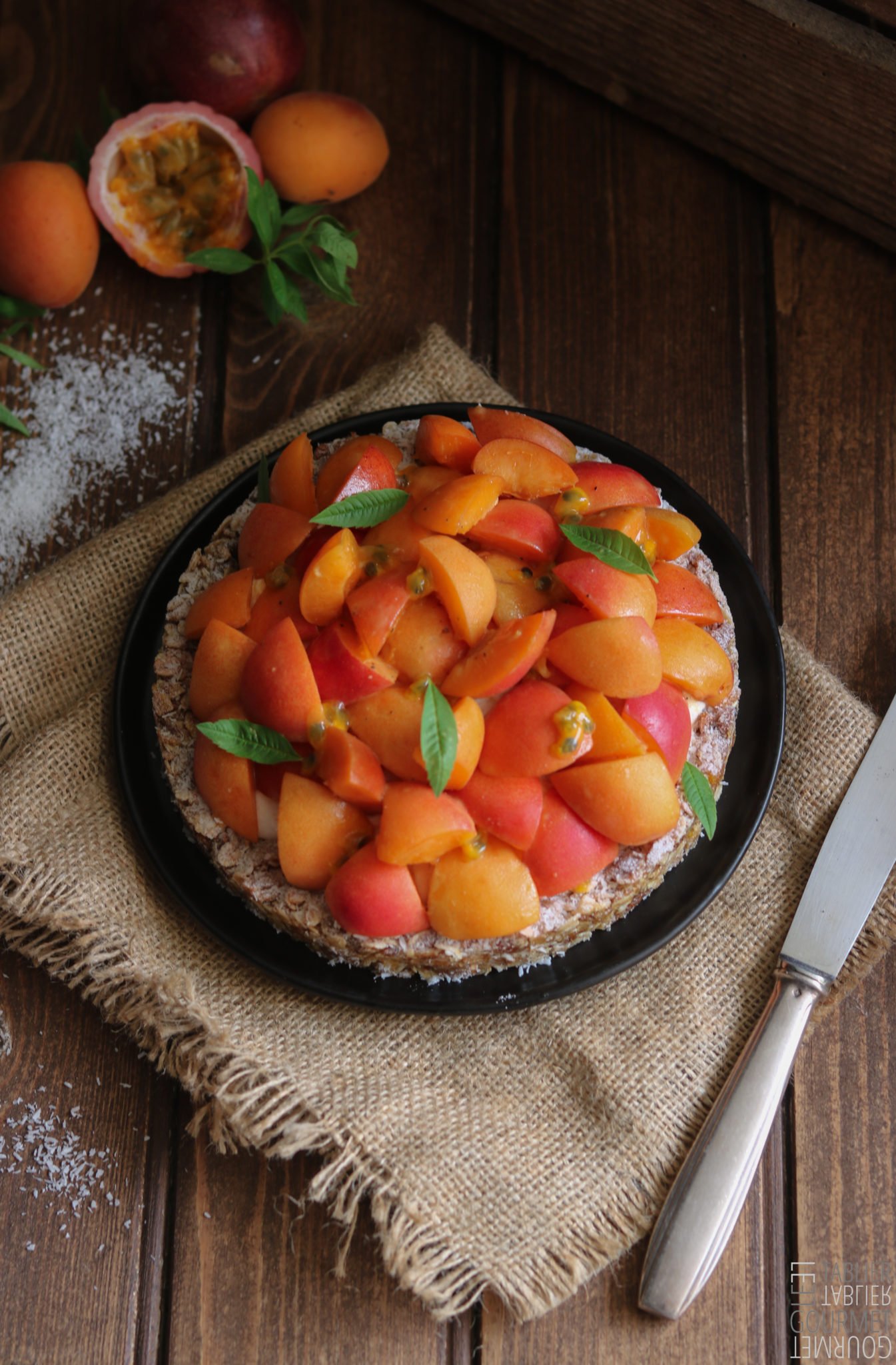 La tarte granola abricot passion de Maxence Barbot | Le Tablier Gourmet