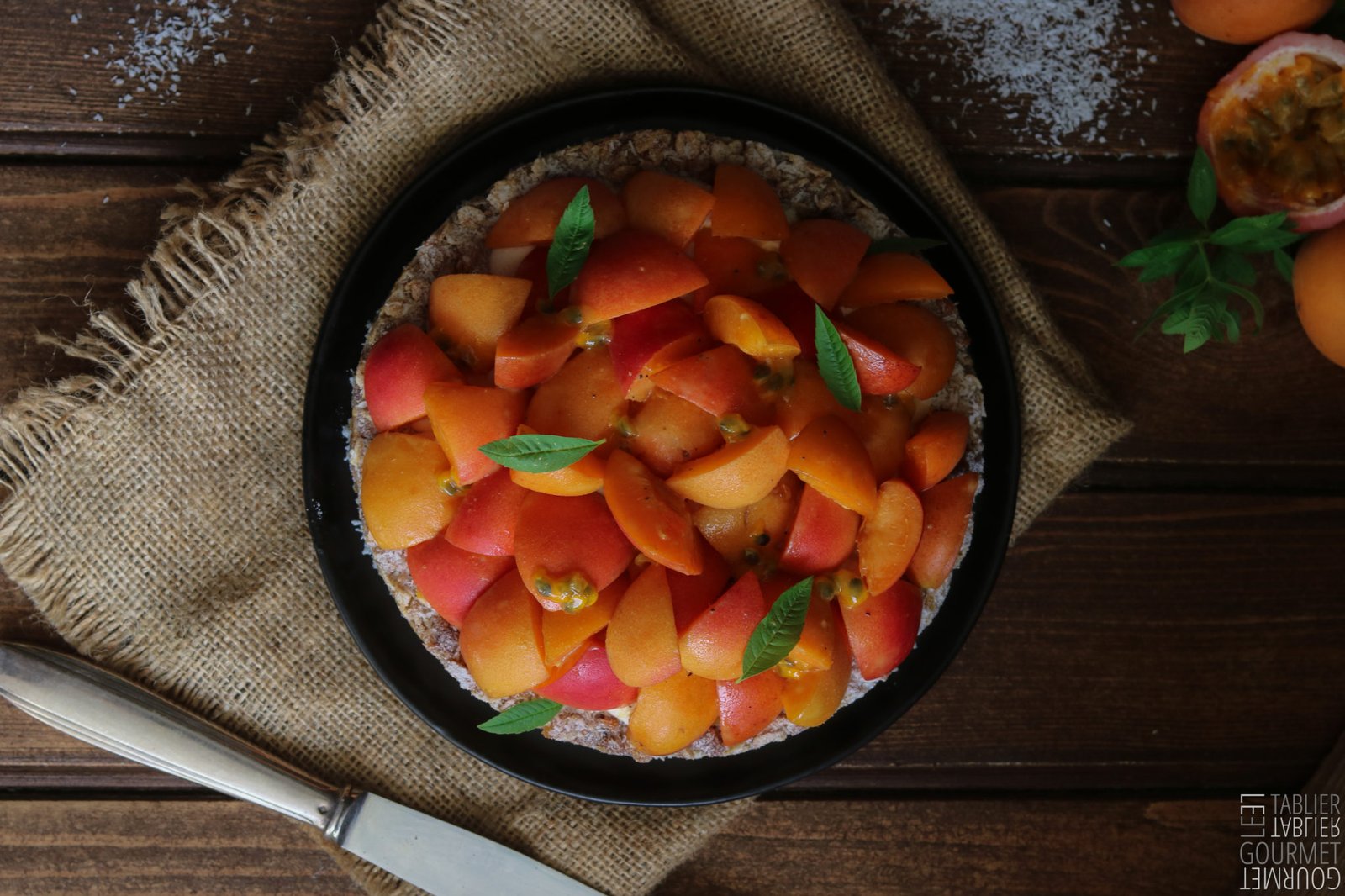 La tarte granola abricot passion de Maxence Barbot | Le Tablier Gourmet