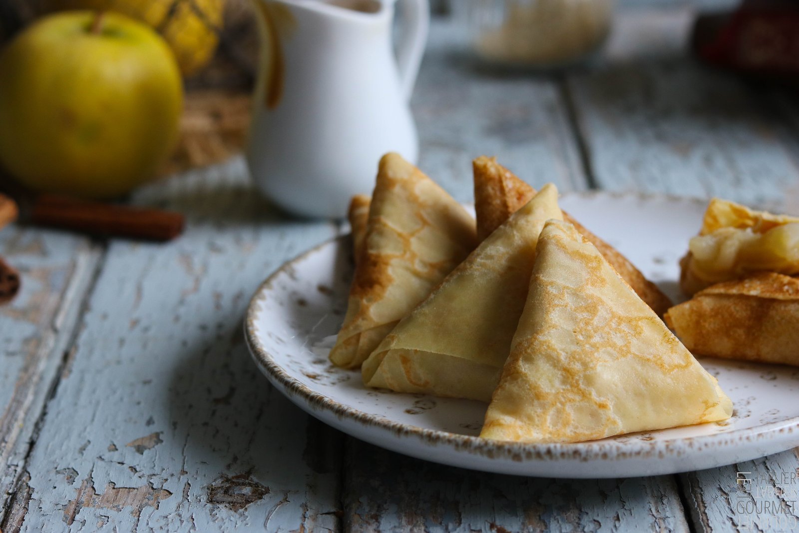 Samoussas de crêpes et sauce caramel au spéculos | Le Tablier Gourmet