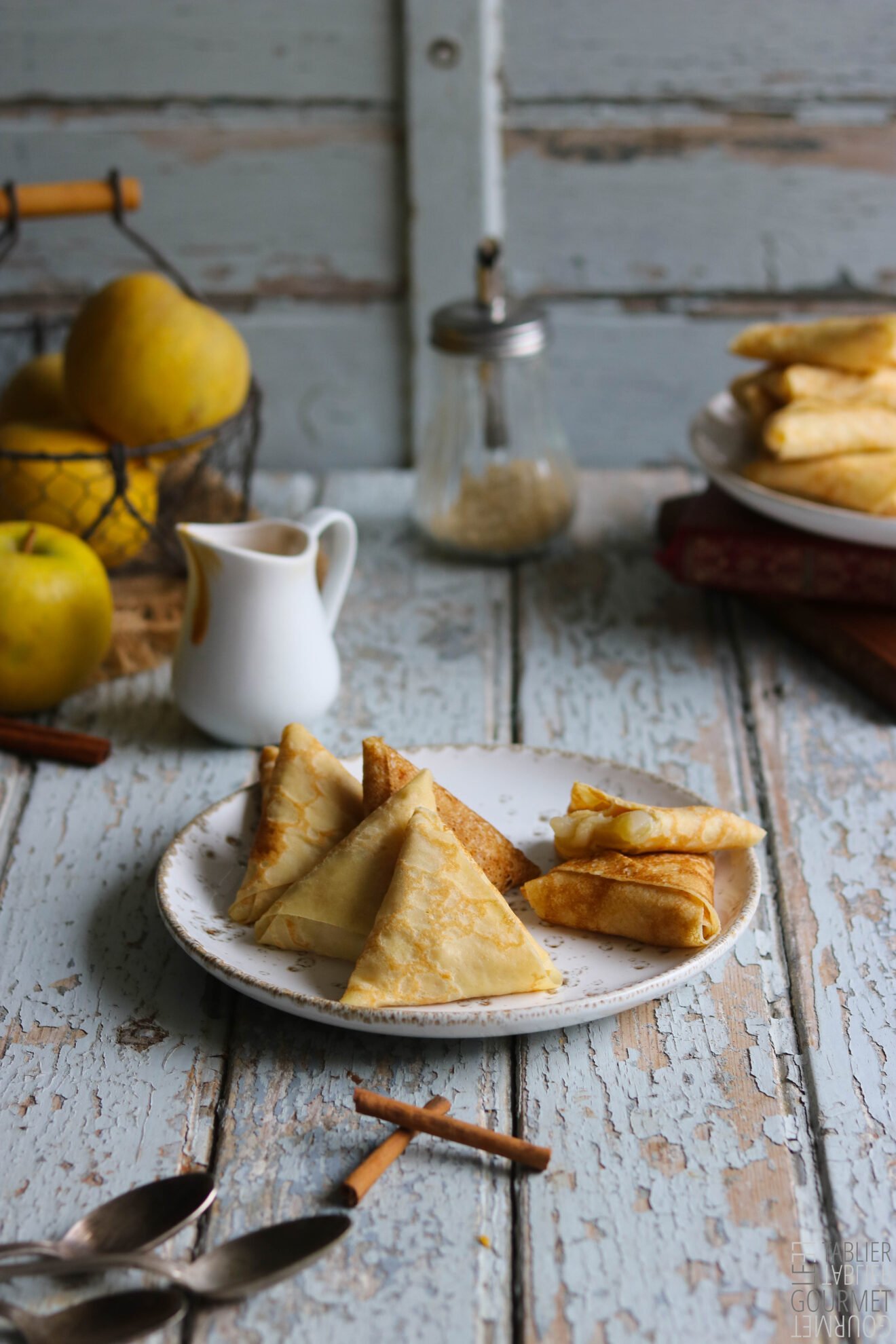 Samoussas de crêpes et sauce caramel au spéculos | Le Tablier Gourmet